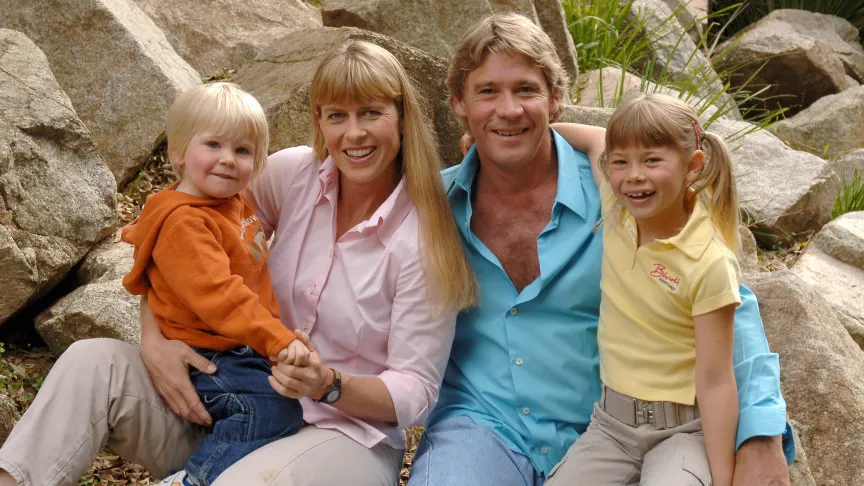 Bindi and Robert Irwin Post Touching Tribute To Dad Steve On His ...